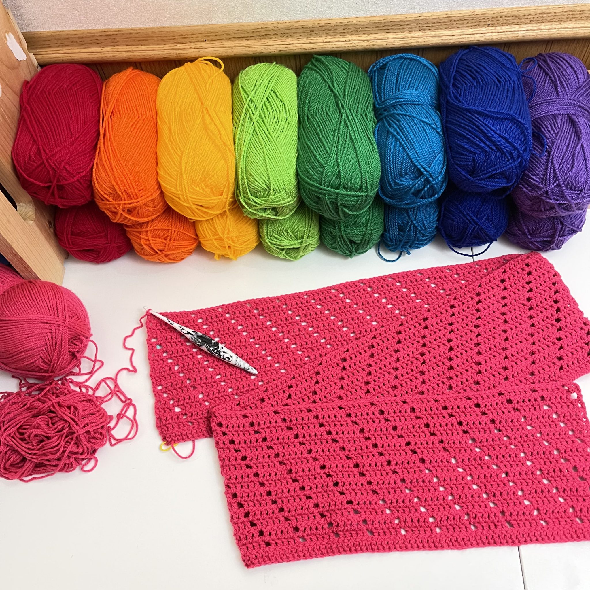 Gone Fishing – a FREE Filet Crochet Pattern – Mayhem & Majesty