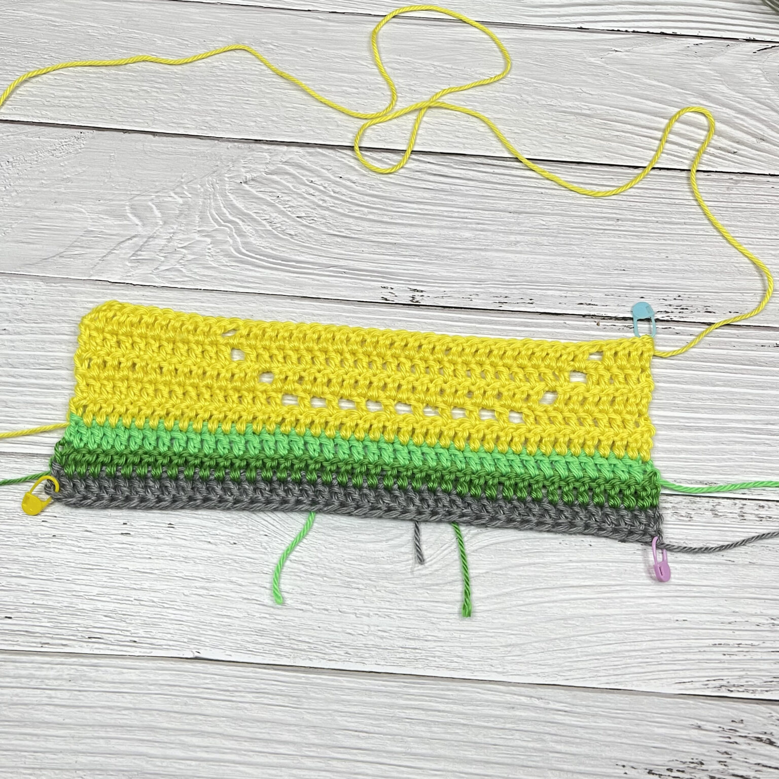 Foundation Double Crochet – Written + Video Tutorial – Mayhem & Majesty