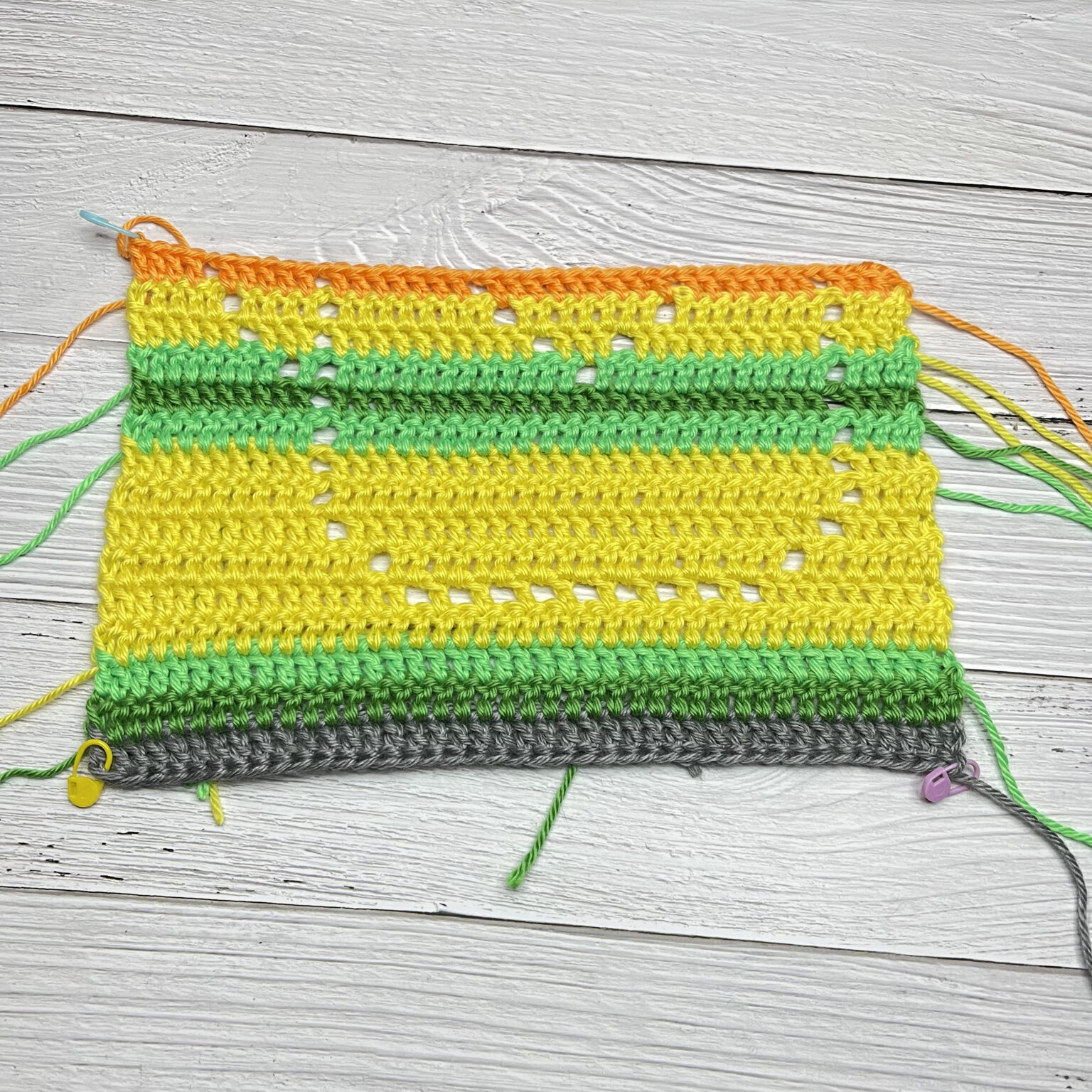 Foundation Double Crochet – Written + Video Tutorial – Mayhem & Majesty