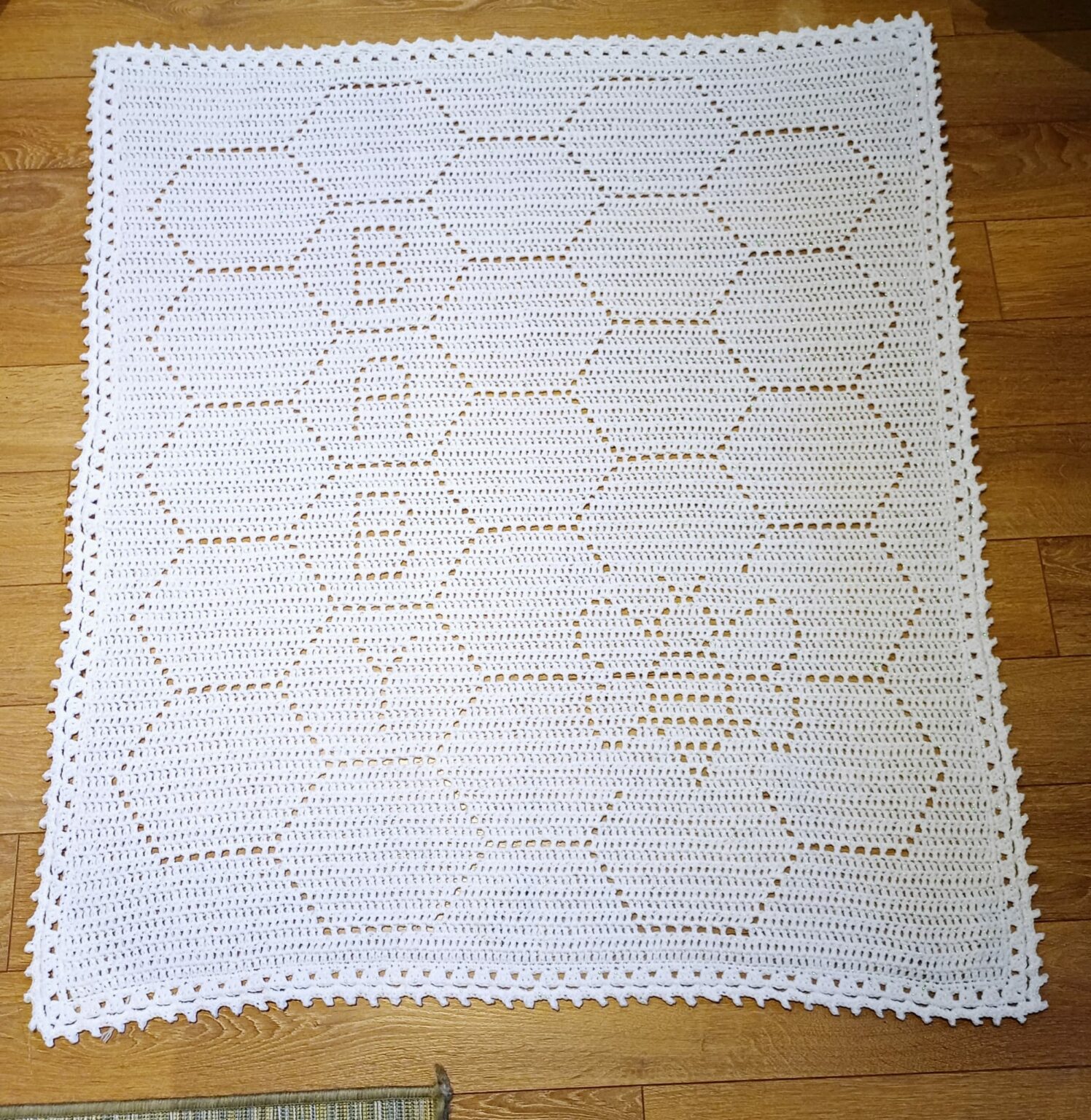 Baby Bee – Mayhem & Majesty